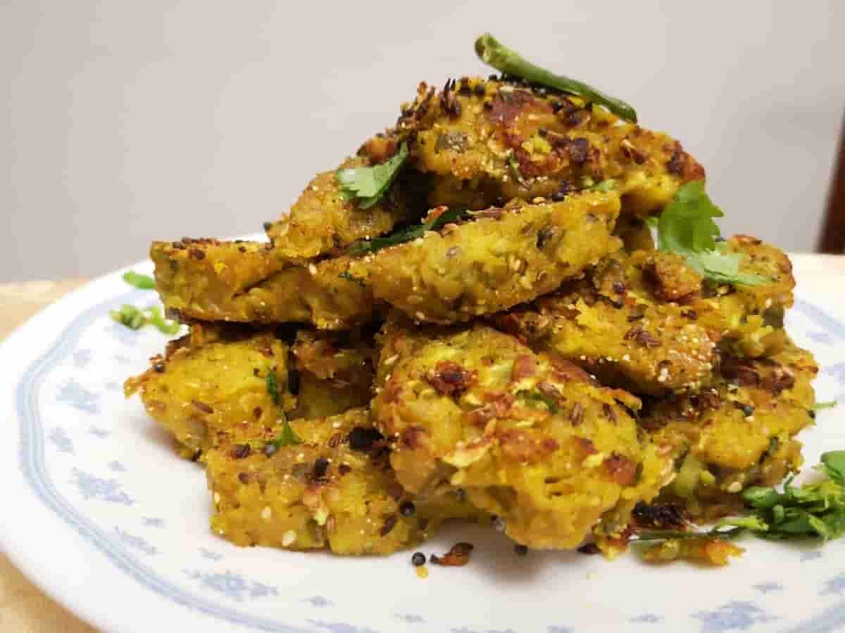 Dudhi Muthiya Recipe - Bottle Gourd Savory Cake - Medhya Herbals